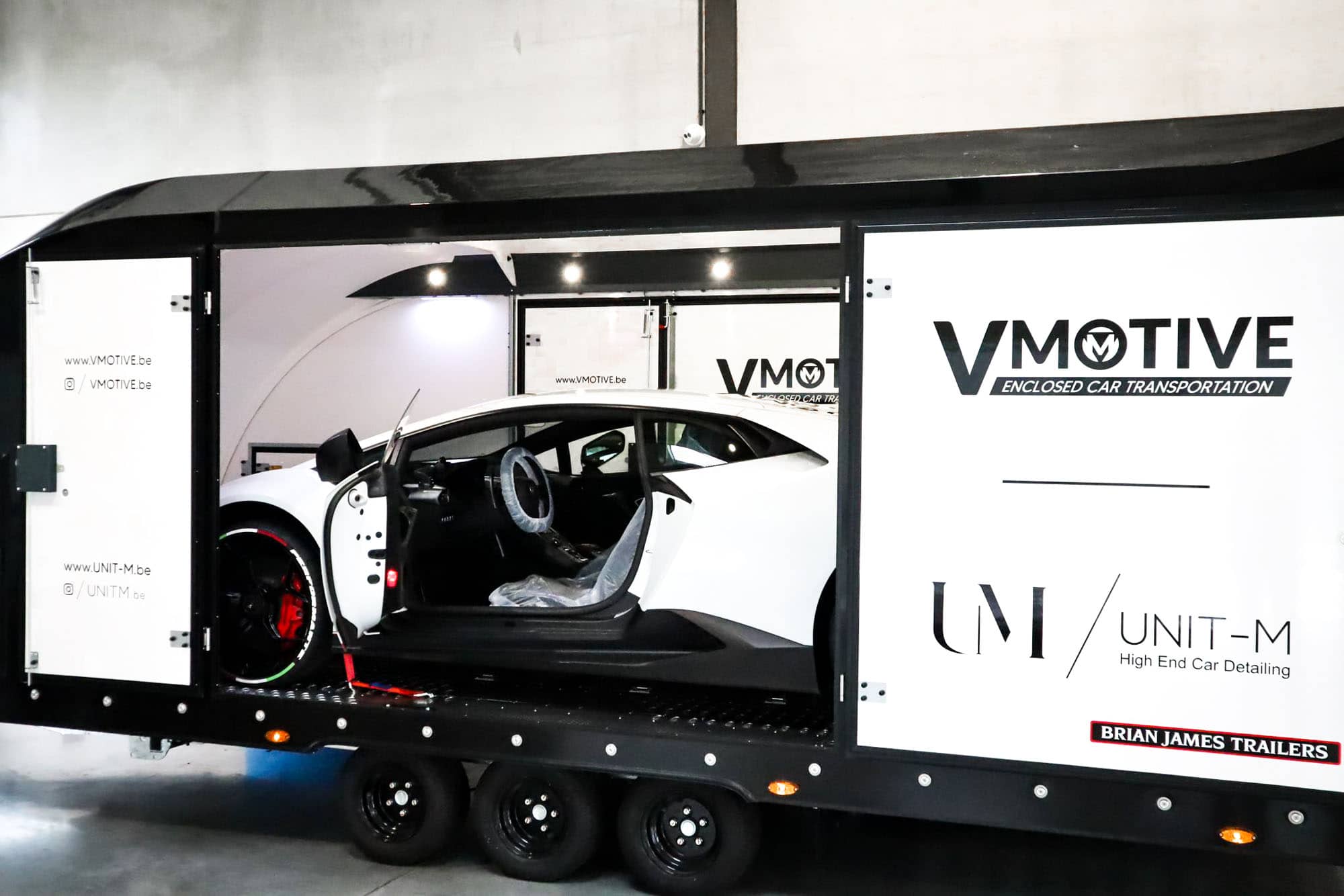 Transport met een hoogwaardige trailer | Vmotive